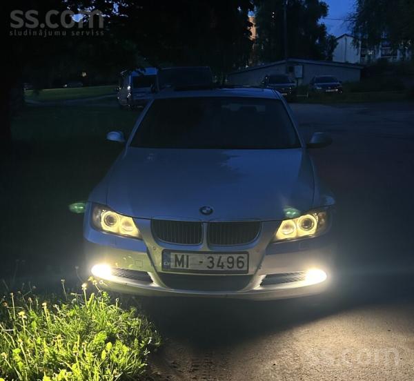 BMW 325 2007 in Bauska, with an engine capacity of 3.00 L and mileage of 287 thousand km for 4500 €, photo 8 on AUTOMOTO.COM.LV