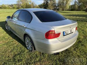 BMW 325 2008 Liepāja, ar dzinēja tilpumu 2.50 L un nobraukumu 233 tūkst. km par 3800 €, foto 5 vietnē AUTOMOTO.COM.LV