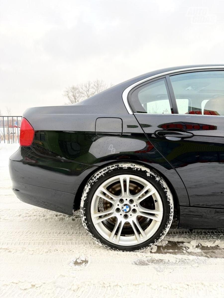 BMW 325 2010 in Vilnius, with an engine capacity of 3.00 L and mileage of 441 thousand km for 6700 €, photo 7 on AUTOMOTO.COM.LV
