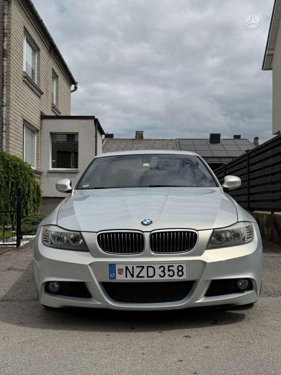 BMW 325 2011 in Vilnius, with an engine capacity of 2.99 L and mileage of 292 thousand km for 7700 €, photo 3 on AUTOMOTO.COM.LV