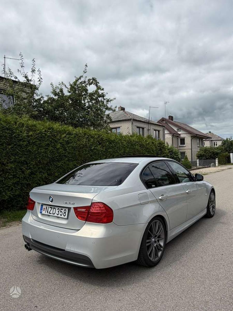 BMW 325 2011 in Vilnius, with an engine capacity of 2.99 L and mileage of 292 thousand km for 7700 €, photo 6 on AUTOMOTO.COM.LV