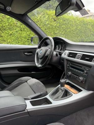BMW 325 2011 in Vilnius, with an engine capacity of 2.99 L and mileage of 292 thousand km for 7700 €, photo 7 on AUTOMOTO.COM.LV