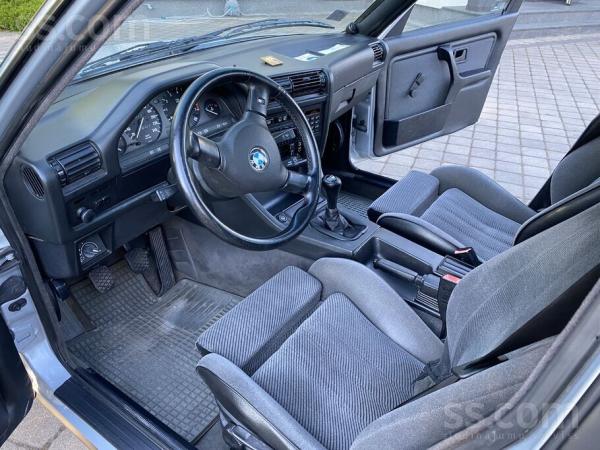 BMW 325 1989 in Riga, with an engine capacity of 2.50 L and mileage of 215 thousand km for 14000 €, photo 8 on AUTOMOTO.COM.LV
