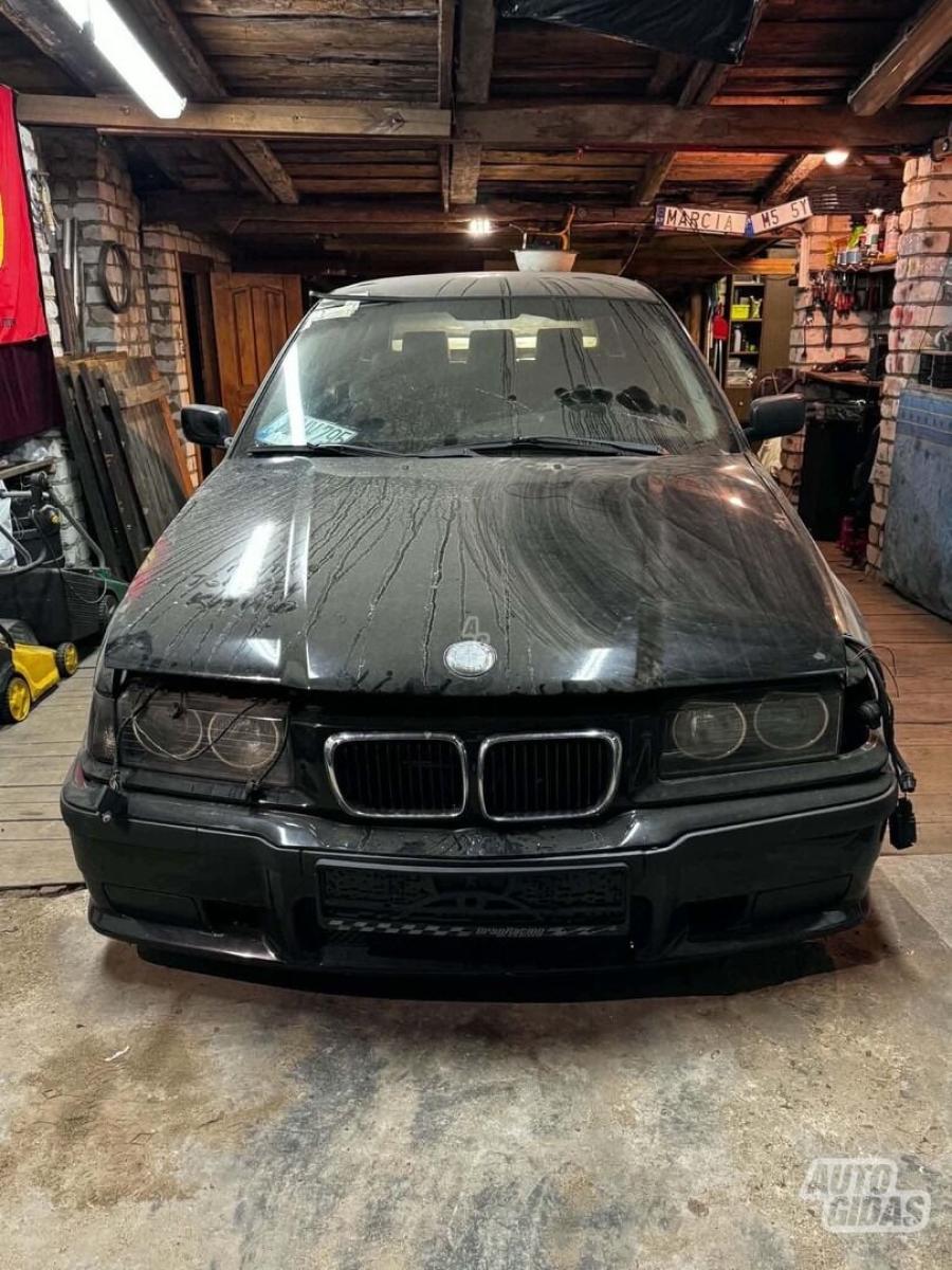 BMW 325 1998 in Kelme, with an engine capacity of 2.50 L and mileage of 200 thousand km for 1200 €, photo 18 on AUTOMOTO.COM.LV
