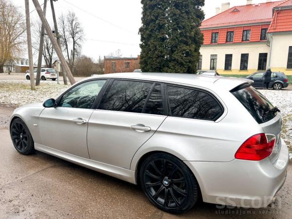 BMW 325 2006 Saldus, ar dzinēja tilpumu 2.50 L un nobraukumu 389 tūkst. km par 3850 €, foto 3 vietnē AUTOMOTO.COM.LV