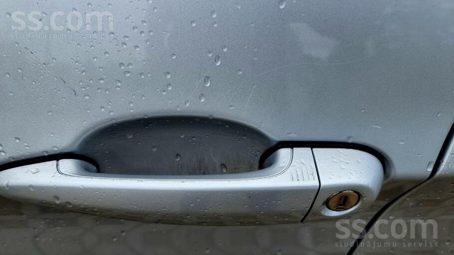 BMW 325 2006 in Cesis, with an engine capacity of 3.00 L and mileage of 395 thousand km for 4100 €, photo 18 on AUTOMOTO.COM.LV