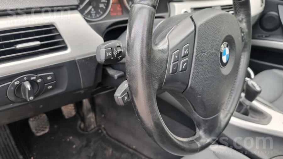 BMW 325 2006 in Cesis, with an engine capacity of 3.00 L and mileage of 395 thousand km for 4100 €, photo 31 on AUTOMOTO.COM.LV