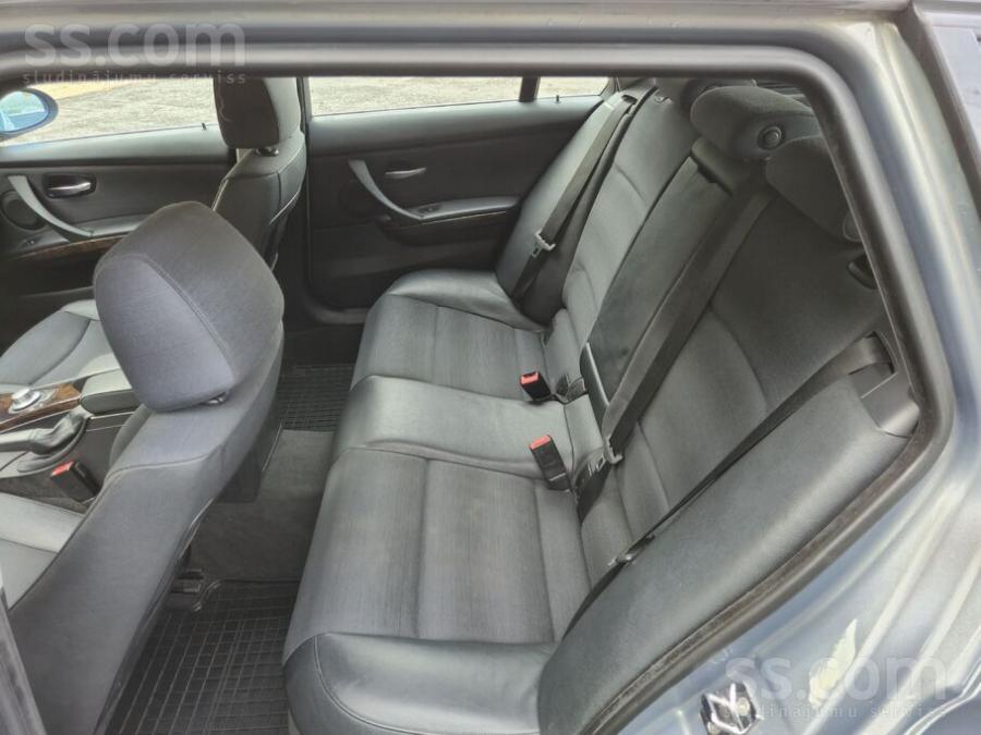 BMW 325 2006 Jelgava, ar dzinēja tilpumu 2.50 L un nobraukumu 298 tūkst. km par 4500 €, foto 12 vietnē AUTOMOTO.COM.LV