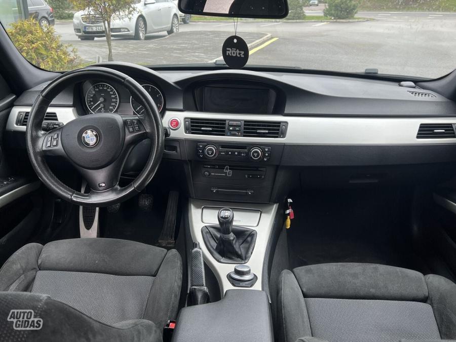 BMW 325 2007 in Kaunas, with an engine capacity of 3.00 L and mileage of 436 thousand km for 2750 €, photo 14 on AUTOMOTO.COM.LV