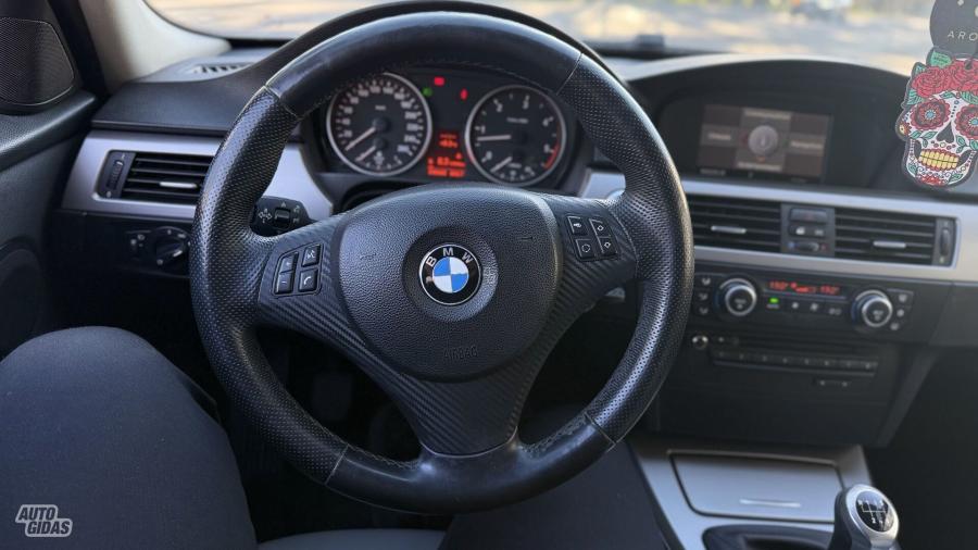 BMW 325 2007 in Vilnius, with an engine capacity of 3.00 L and mileage of 475 thousand km for 3350 €, photo 15 on AUTOMOTO.COM.LV