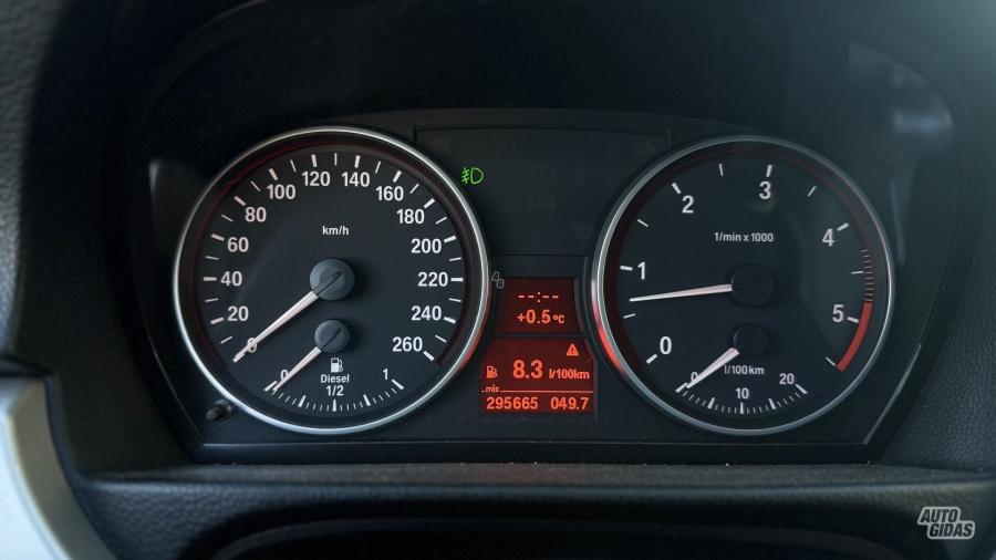 BMW 325 2007 in Vilnius, with an engine capacity of 3.00 L and mileage of 475 thousand km for 3350 €, photo 16 on AUTOMOTO.COM.LV