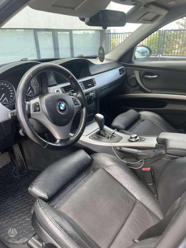BMW 325 2007 in Vilnius, with an engine capacity of 3.00 L and mileage of 430 thousand km for 4100 €, photo 10 on AUTOMOTO.COM.LV
