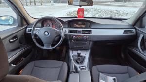 BMW 325 2008 in Marijampole, with an engine capacity of 3.00 L and mileage of 375 thousand km for 3750 €, photo 19 on AUTOMOTO.COM.LV