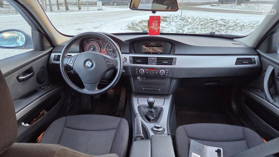 BMW 325 2008 in Marijampole, with an engine capacity of 3.00 L and mileage of 375 thousand km for 3750 €, photo 19 on AUTOMOTO.COM.LV