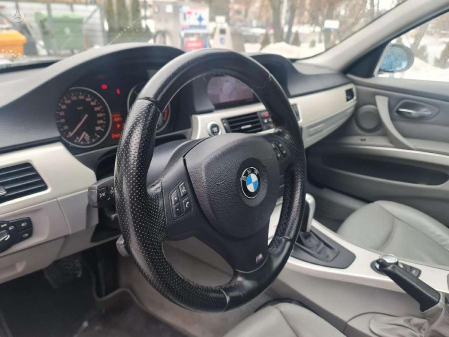 BMW 325 2008 in Kaunas, with an engine capacity of 3.00 L and mileage of 377 thousand km for 3500 €, photo 10 on AUTOMOTO.COM.LV