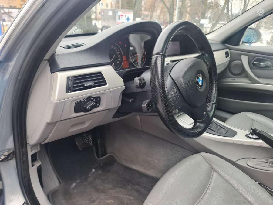 BMW 325 2008 in Kaunas, with an engine capacity of 3.00 L and mileage of 377 thousand km for 3500 €, photo 11 on AUTOMOTO.COM.LV