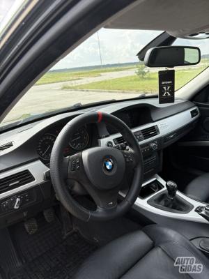 BMW 325 2008 in Siauliai, with an engine capacity of 3.00 L and mileage of 274 thousand km for 5400 €, photo 13 on AUTOMOTO.COM.LV