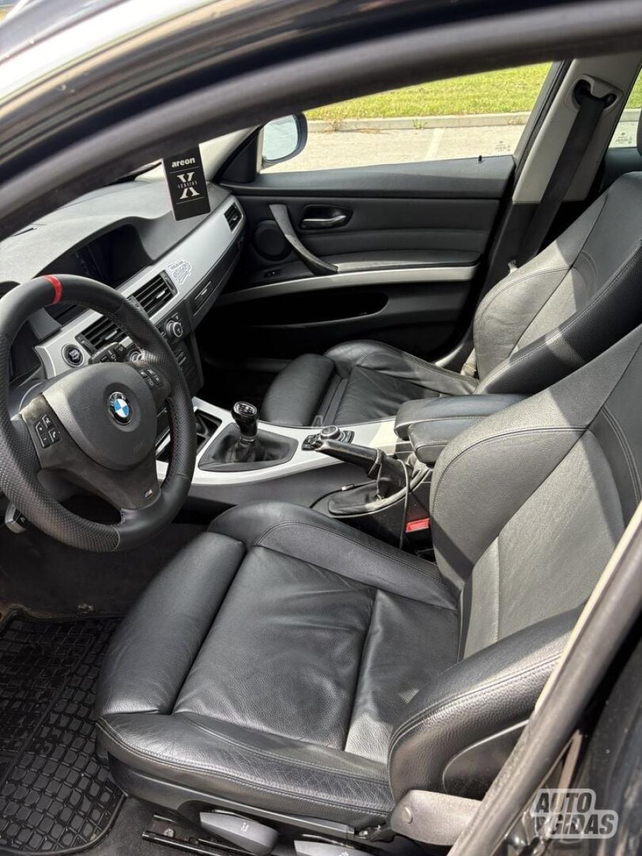 BMW 325 2008 in Siauliai, with an engine capacity of 3.00 L and mileage of 274 thousand km for 5400 €, photo 14 on AUTOMOTO.COM.LV