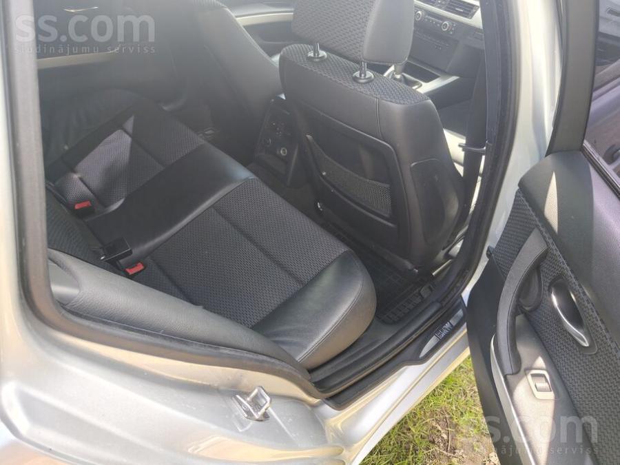 BMW 325 2009 in Rezekne, with an engine capacity of 3.00 L and mileage of 371 thousand km for 5450 €, photo 12 on AUTOMOTO.COM.LV