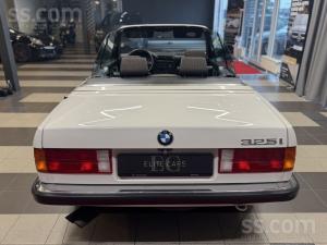 White BMW 325 1987 in Riga, with an engine capacity of 2.50 L and mileage of 140 thousand km for 18990 €, photo 12 on AUTOMOTO.COM.LV