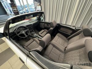 White BMW 325 1987 in Riga, with an engine capacity of 2.50 L and mileage of 140 thousand km for 18990 €, photo 16 on AUTOMOTO.COM.LV