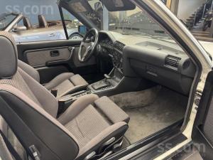 White BMW 325 1987 in Riga, with an engine capacity of 2.50 L and mileage of 140 thousand km for 18990 €, photo 24 on AUTOMOTO.COM.LV