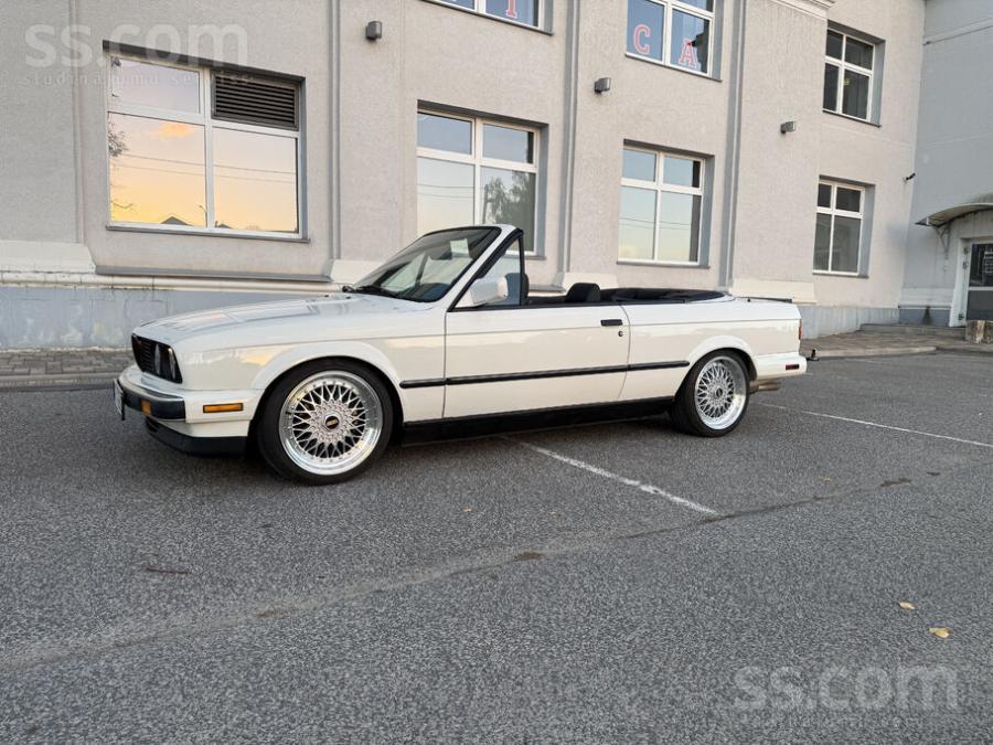 White BMW 325 1987 in Riga, with an engine capacity of 2.50 L and mileage of 220 thousand km for 14200 €, photo 5 on AUTOMOTO.COM.LV