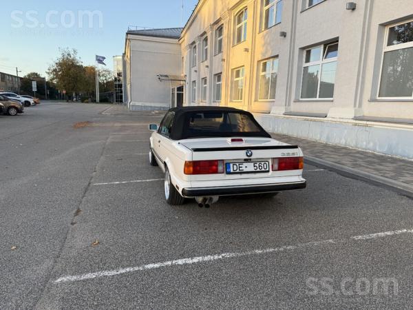 Balts BMW 325 1987 Rīga, ar dzinēja tilpumu 2.50 L un nobraukumu 220 tūkst. km par 14200 €, foto 8 vietnē AUTOMOTO.COM.LV