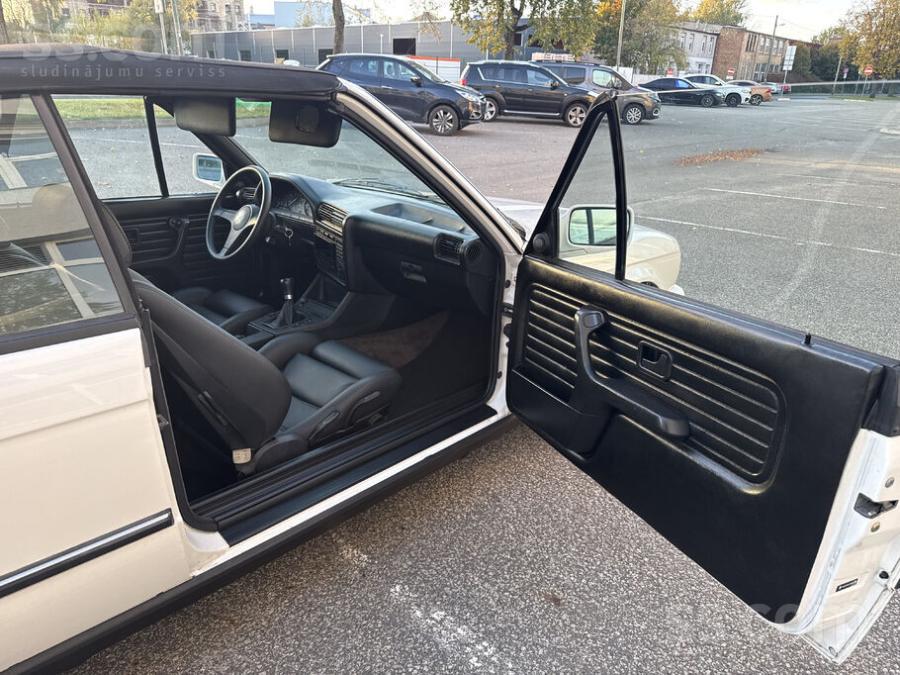 White BMW 325 1987 in Riga, with an engine capacity of 2.50 L and mileage of 220 thousand km for 14200 €, photo 9 on AUTOMOTO.COM.LV