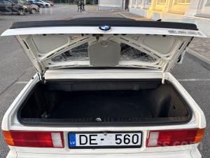 White BMW 325 1987 in Riga, with an engine capacity of 2.50 L and mileage of 220 thousand km for 14200 €, photo 14 on AUTOMOTO.COM.LV