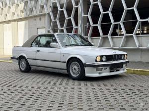 White BMW 325 1989 in Vilnius, with an engine capacity of 2.49 L and mileage of 193 thousand km for 16999 €, photo 7 on AUTOMOTO.COM.LV