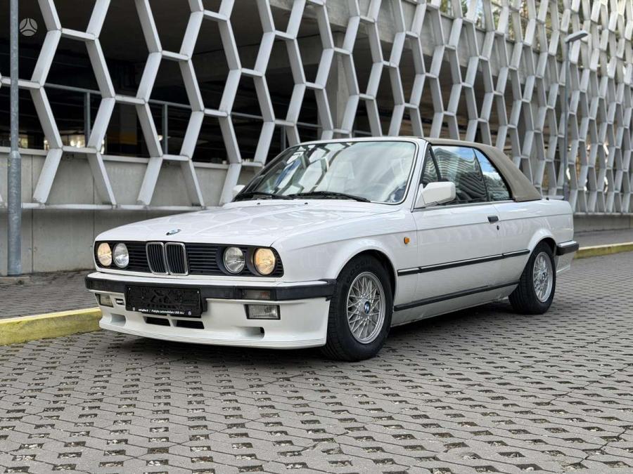 Balts BMW 325 1989 Viļņa, ar dzinēja tilpumu 2.49 L un nobraukumu 193 tūkst. km par 15999 €, foto 1 vietnē AUTOMOTO.COM.LV
