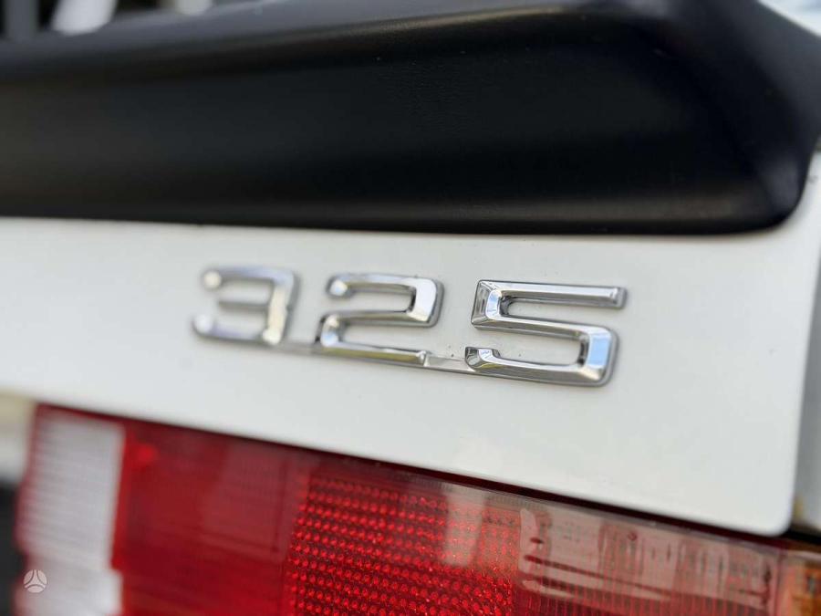 Balts BMW 325 1989 Viļņa, ar dzinēja tilpumu 2.49 L un nobraukumu 193 tūkst. km par 15999 €, foto 8 vietnē AUTOMOTO.COM.LV