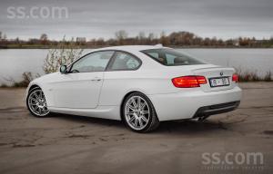 Balts BMW 325 2010 Rīga, ar dzinēja tilpumu 3.00 L un nobraukumu 281 tūkst. km par 10500 €, foto 3 vietnē AUTOMOTO.COM.LV