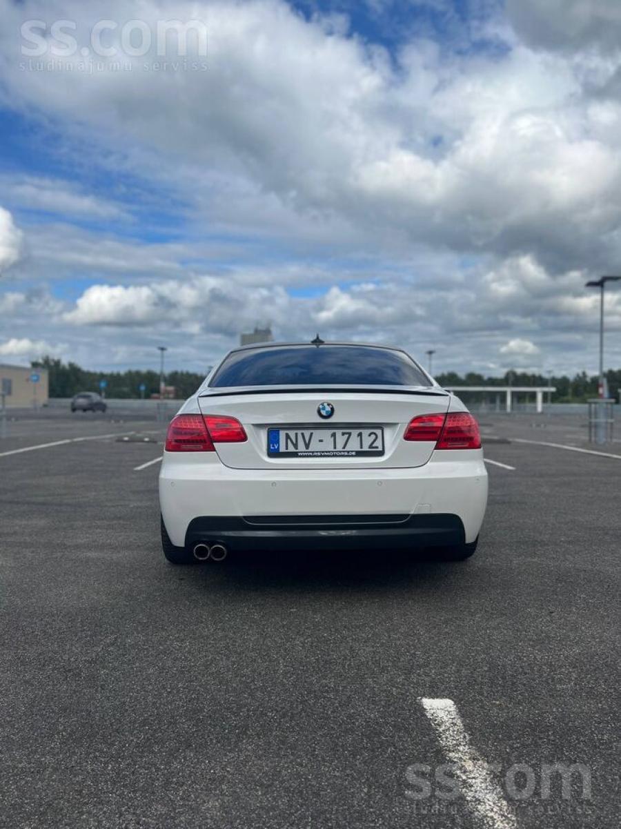 Balts BMW 325 2011 Rīga, ar dzinēja tilpumu 3.00 L un nobraukumu 380 tūkst. km par 9700 €, foto 5 vietnē AUTOMOTO.COM.LV