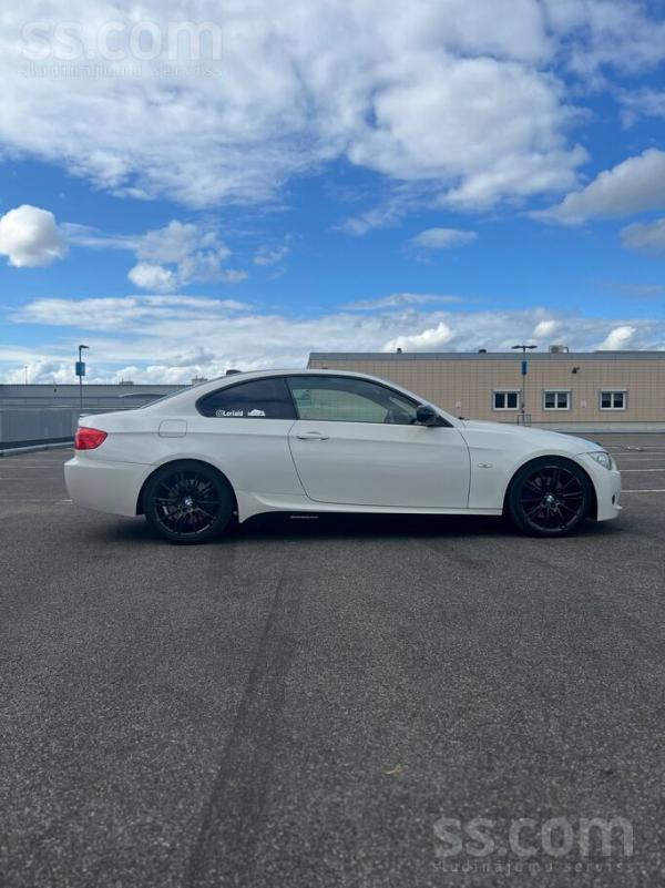 Balts BMW 325 2011 Rīga, ar dzinēja tilpumu 3.00 L un nobraukumu 380 tūkst. km par 9700 €, foto 6 vietnē AUTOMOTO.COM.LV