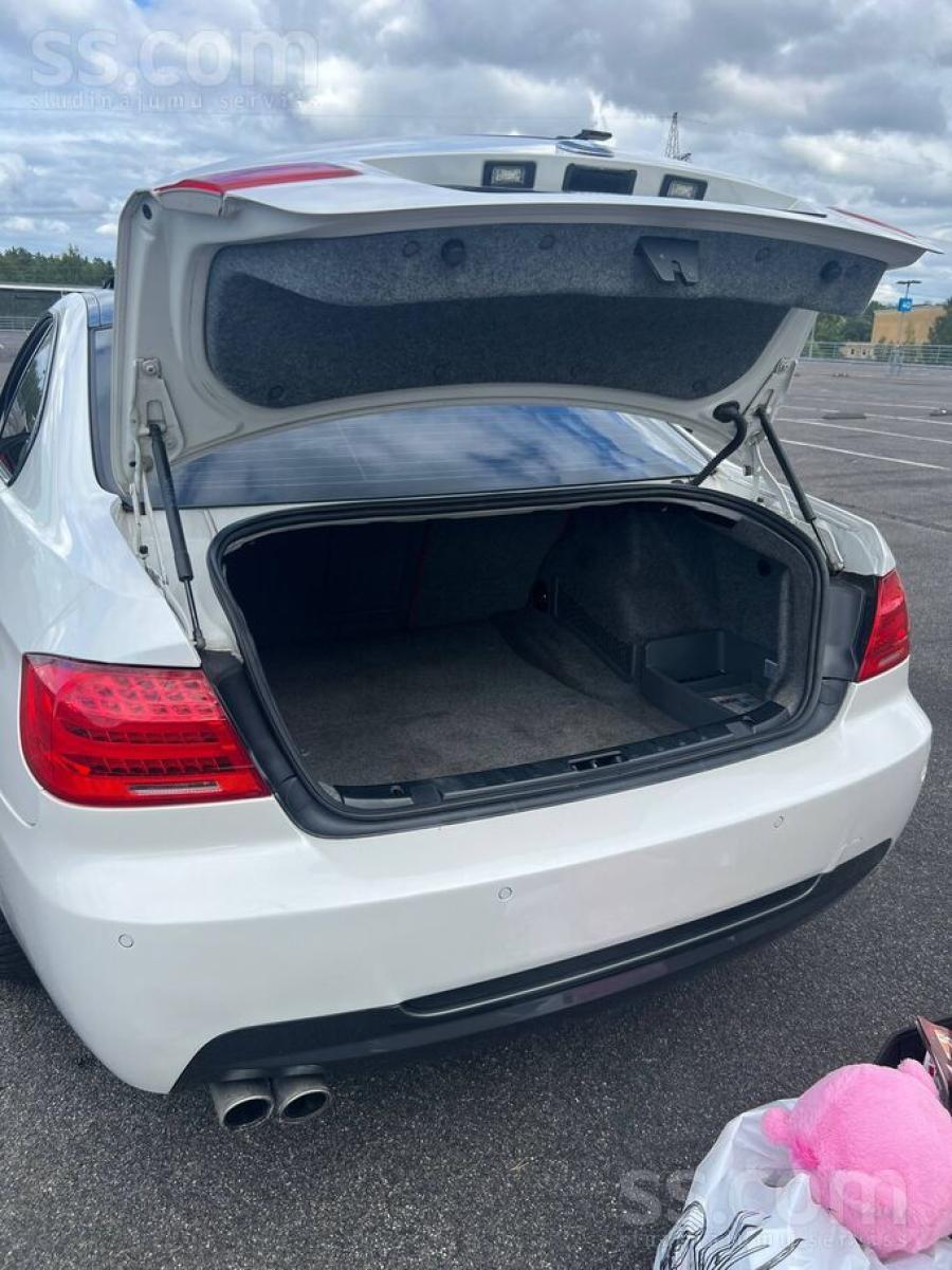 Balts BMW 325 2011 Rīga, ar dzinēja tilpumu 3.00 L un nobraukumu 380 tūkst. km par 9700 €, foto 10 vietnē AUTOMOTO.COM.LV