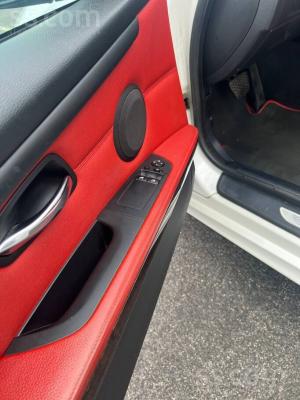 Balts BMW 325 2011 Rīga, ar dzinēja tilpumu 3.00 L un nobraukumu 380 tūkst. km par 9700 €, foto 14 vietnē AUTOMOTO.COM.LV