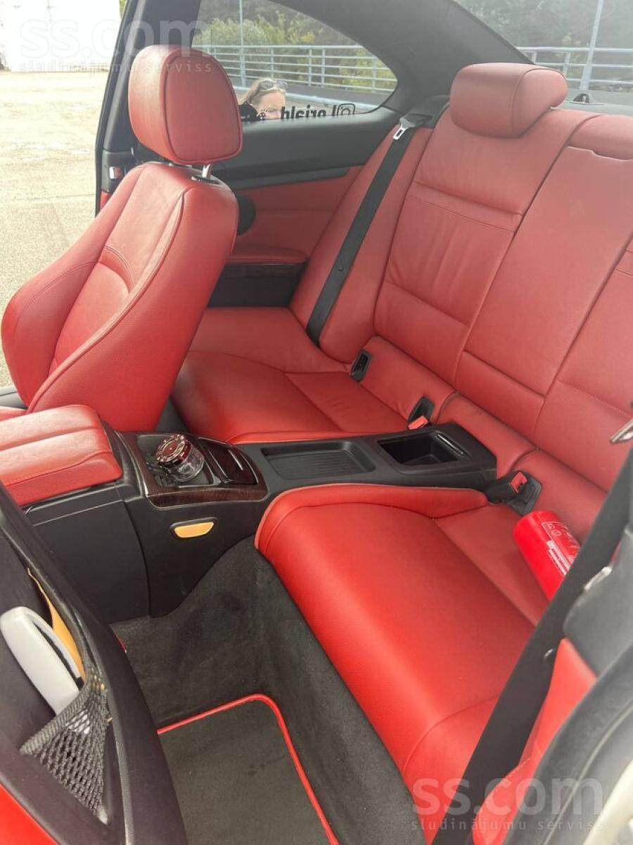 Balts BMW 325 2011 Rīga, ar dzinēja tilpumu 3.00 L un nobraukumu 380 tūkst. km par 9700 €, foto 17 vietnē AUTOMOTO.COM.LV