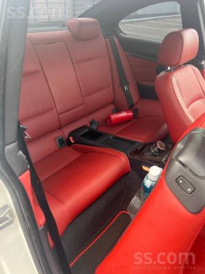 Balts BMW 325 2011 Rīga, ar dzinēja tilpumu 3.00 L un nobraukumu 380 tūkst. km par 9700 €, foto 18 vietnē AUTOMOTO.COM.LV