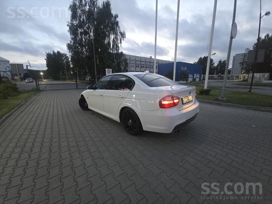 White BMW 325 2007 in Riga, with an engine capacity of 3.00 L and mileage of 0 thousand km for 6500 €, photo 4 on AUTOMOTO.COM.LV
