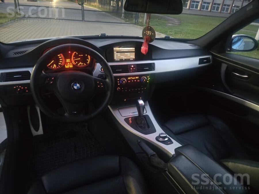 White BMW 325 2007 in Riga, with an engine capacity of 3.00 L and mileage of 0 thousand km for 6500 €, photo 7 on AUTOMOTO.COM.LV