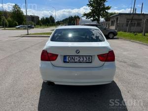 White BMW 325 2009 in Valmiera, with an engine capacity of 3.00 L and mileage of 363 thousand km for 5995 €, photo 5 on AUTOMOTO.COM.LV