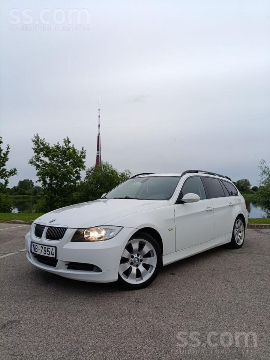 White BMW 325 2008 in Riga, with an engine capacity of 2.50 L and mileage of 320 thousand km for 3200 €, photo 1 on AUTOMOTO.COM.LV