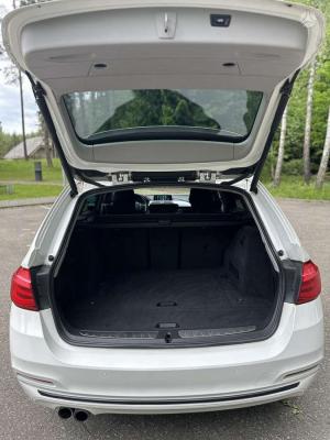White BMW 325 2016 in Vilnius, with an engine capacity of 2.00 L and mileage of 338 thousand km for 11000 €, photo 12 on AUTOMOTO.COM.LV
