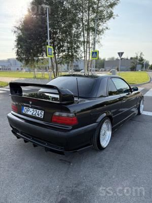 Melns BMW 328 1997 Liepāja, ar dzinēja tilpumu 2.80 L un nobraukumu 278 tūkst. km par 7150 €, foto 3 vietnē AUTOMOTO.COM.LV