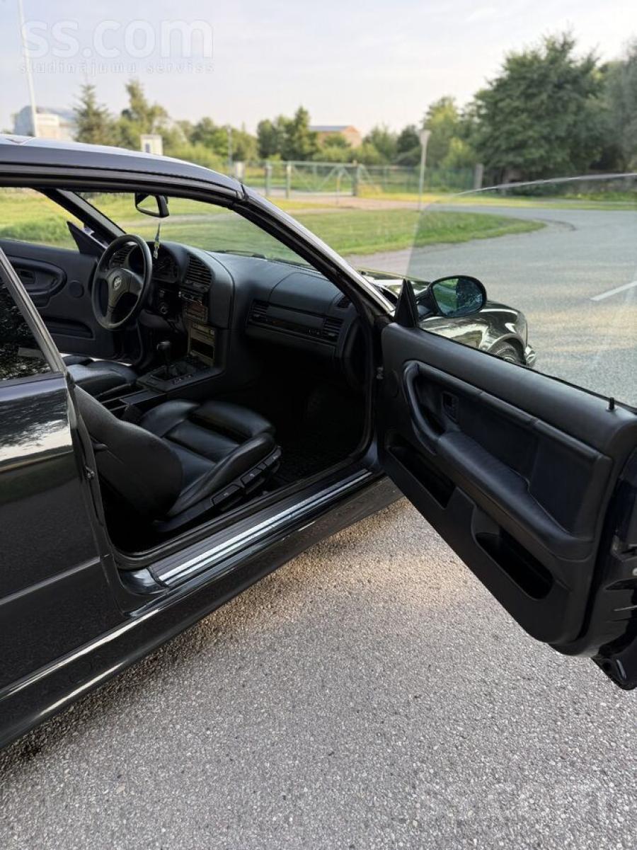 Melns BMW 328 1997 Liepāja, ar dzinēja tilpumu 2.80 L un nobraukumu 278 tūkst. km par 7150 €, foto 9 vietnē AUTOMOTO.COM.LV