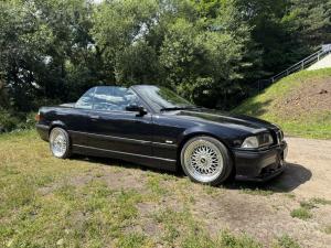 Black BMW 328 1999 in Riga, with an engine capacity of 2.80 L and mileage of 199 thousand km for 8500 €, photo 6 on AUTOMOTO.COM.LV