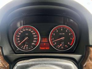 Black BMW 328 2008 in Vilnius, with an engine capacity of 3.00 L and mileage of 233 thousand km for 7950 €, photo 22 on AUTOMOTO.COM.LV