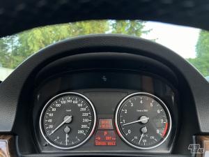 Melns BMW 328 2008 Viļņa, ar dzinēja tilpumu 3.00 L un nobraukumu 230 tūkst. km par 7800 €, foto 21 vietnē AUTOMOTO.COM.LV